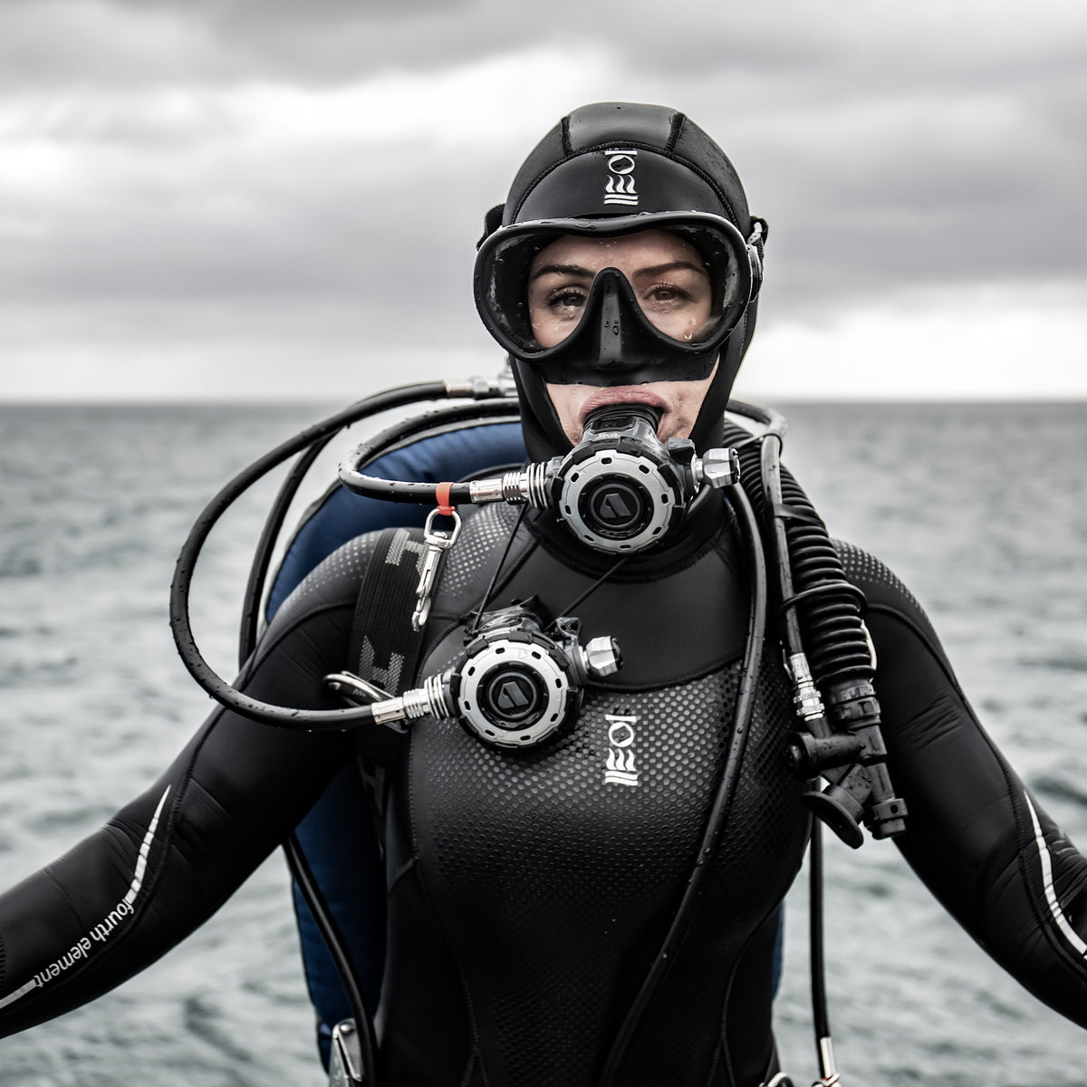 Tips for Choosing the Right Size Diving Wetsuit – Mikes Dive Store