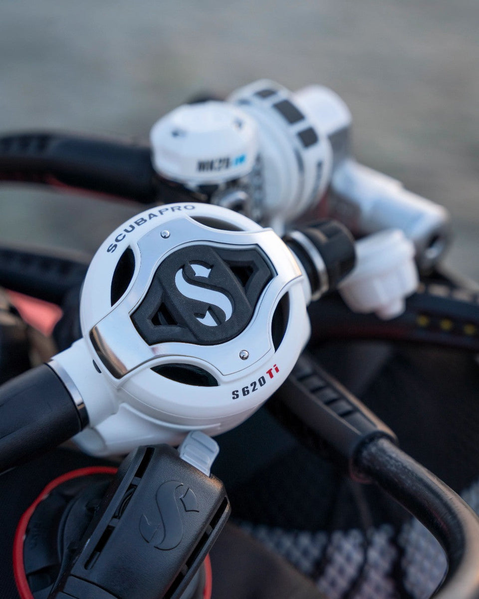 Stand Out Below the Surface: The Scubapro MK25 EVO/S620Ti White Editio ...