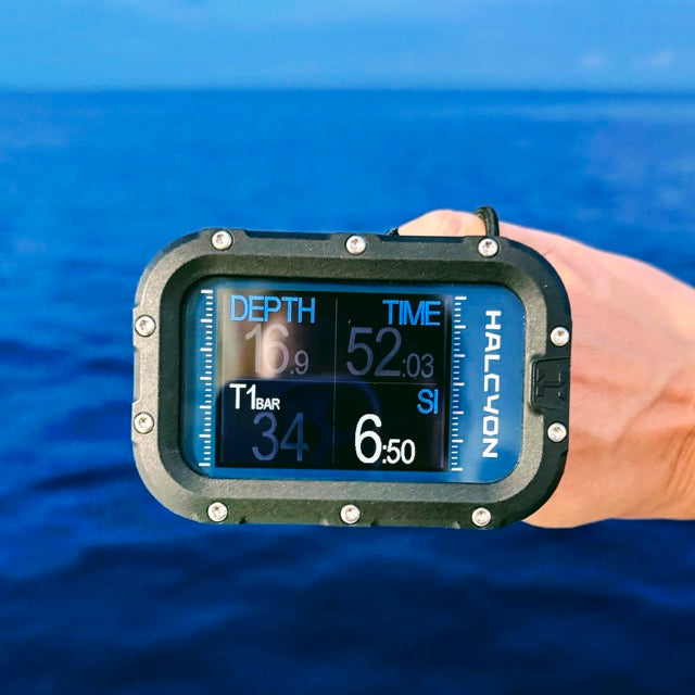 Halcyon Symbios BLUE Handset Computer: Premium Dive Tech Without the F ...