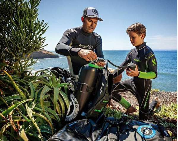Why You Should Get Your Kids Into Scuba – Mikes Dive Store
