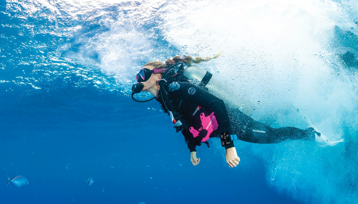 Your Guide to Choosing the Right Dive Computer – Mikes Dive Store